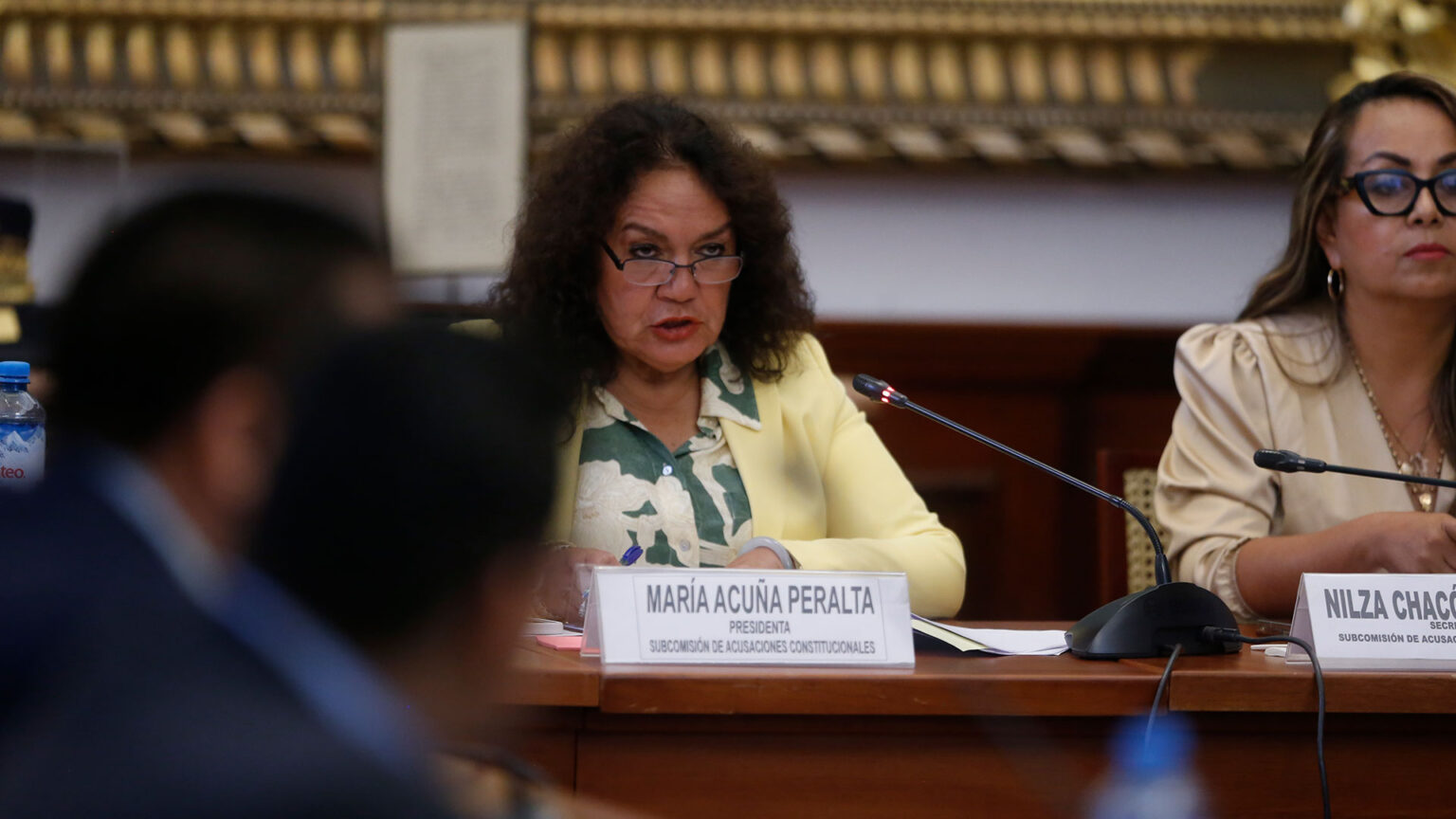 MARÍA ACUÑA Y EL CASTILLO DE BLINDAJES QUE PODRÍA CAER – La Pista Clave